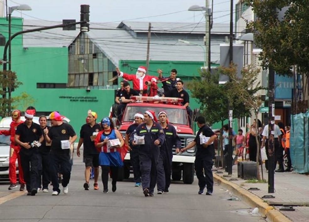 Papá Noel realizará hoy la tradicional recorrida por los barrios de ...